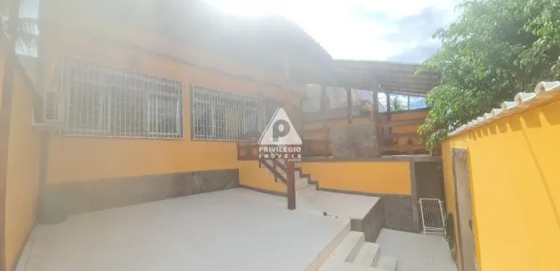 Imóveis com condomínio fechado à venda na Rua Norberto Weber - Parque ...
