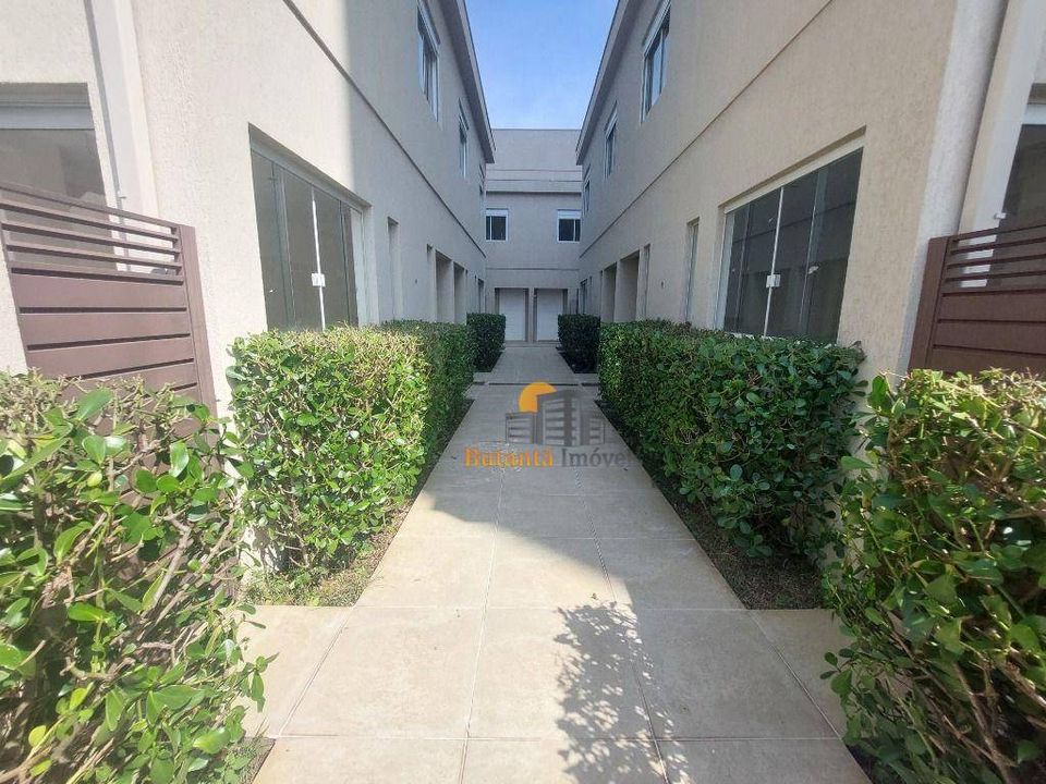 Casa de Condomínio na Rua Professor Teotônio Monteiro de Barros Filho ...