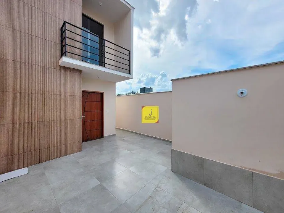 Casa na Rua Maria Aparecida Baessa Rispoli, São Pedro em Juiz de Fora ...