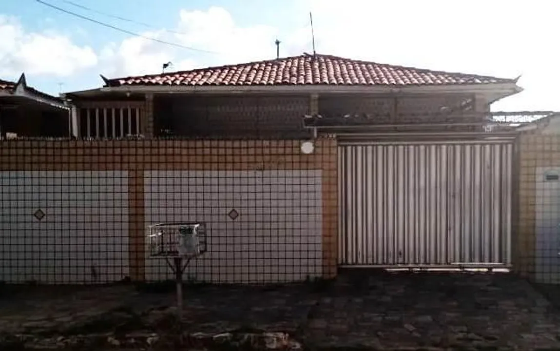Casa na Rua Leonel Pinto Abreu, Cristo Redentor em João Pessoa, por R ...