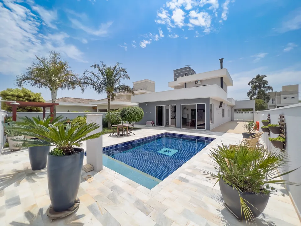 Casa de Condomínio na Rua Valentim Trevisan, 1, Centro em Vinhedo, por ...