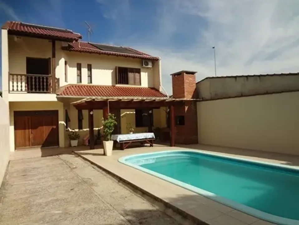 Casa na Rua Jacob F. Rieth, 313, Jardim América em São Leopoldo, por R ...