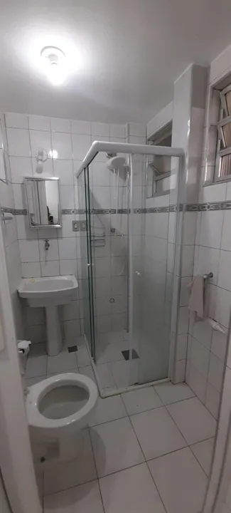 Kitnet na Rua Robert Sandall, Ponta da Praia em Santos, por R$ 1.800 ...