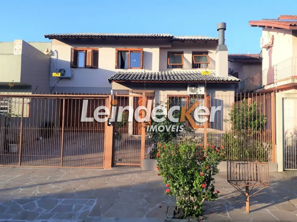 Casa 224 m² em Intercap em Porto Alegre, por R$ 1.000.000 - Viva Real