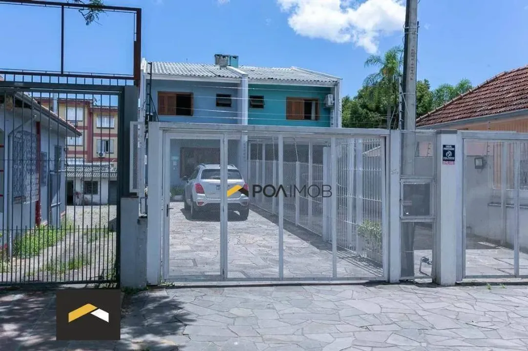 Casa na Rua Barão do Amazonas, 2057, Partenon em Porto Alegre, por R ...