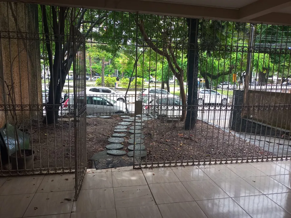 Imóvel Comercial na Praça de Casa Forte, 472, Casa Forte em Recife, por ...