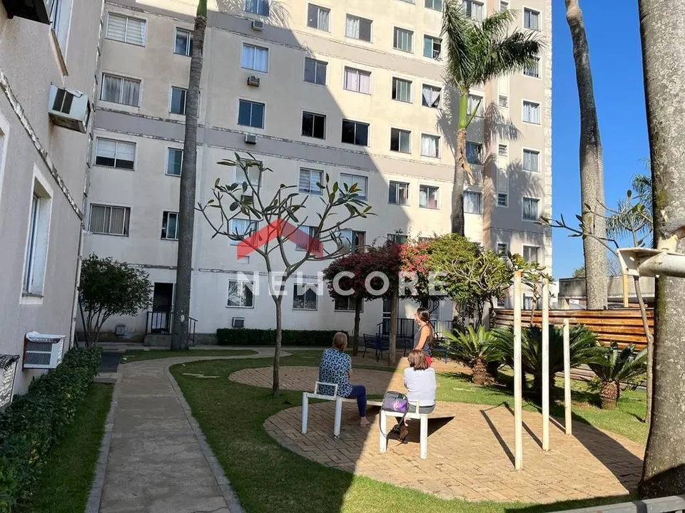 Apartamento na Avenida Doutor Alexandre Rasgulaeff, 100, Parque ...
