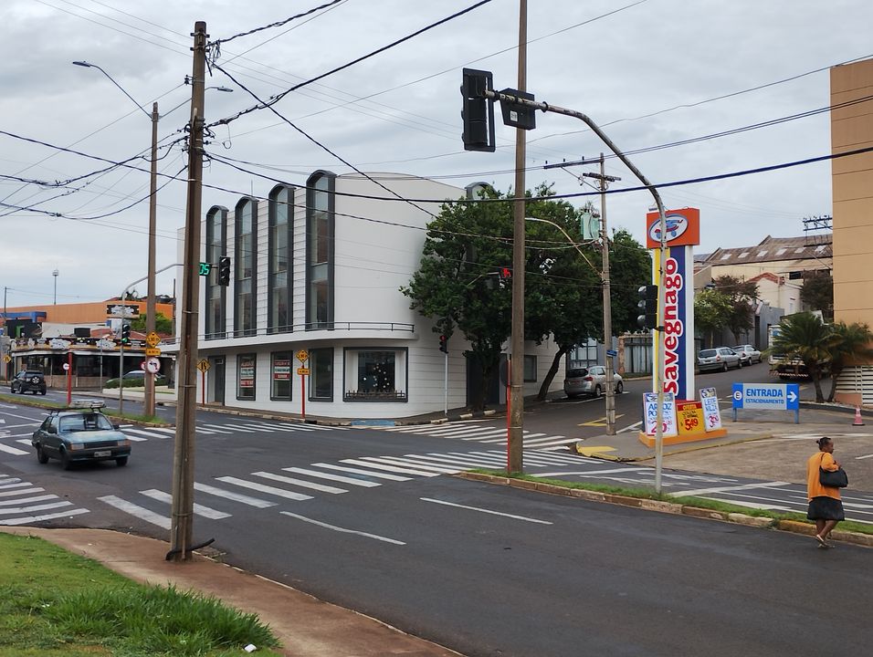 Prédio Comercial na Avenida Maria Antonia Camargo de Oliveira, Jardim ...