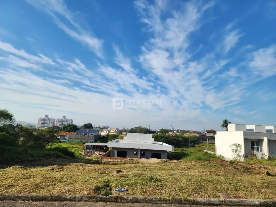 Lote/Terreno na Rua Henrique Alvim Corrêa, Serraria em São José, por R ...