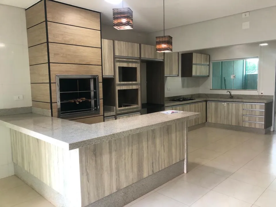 Sobrado na Rua Rui Cesare, 72, Jardim Sao Clemente em Maringá, por R ...