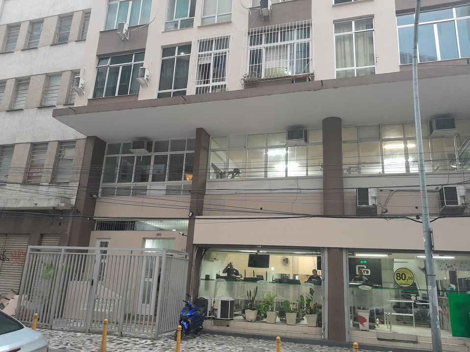 Apartamento na Rua dos Inválidos, 190, Lapa em Rio de Janeiro, por R$ 259.000 - Viva Real