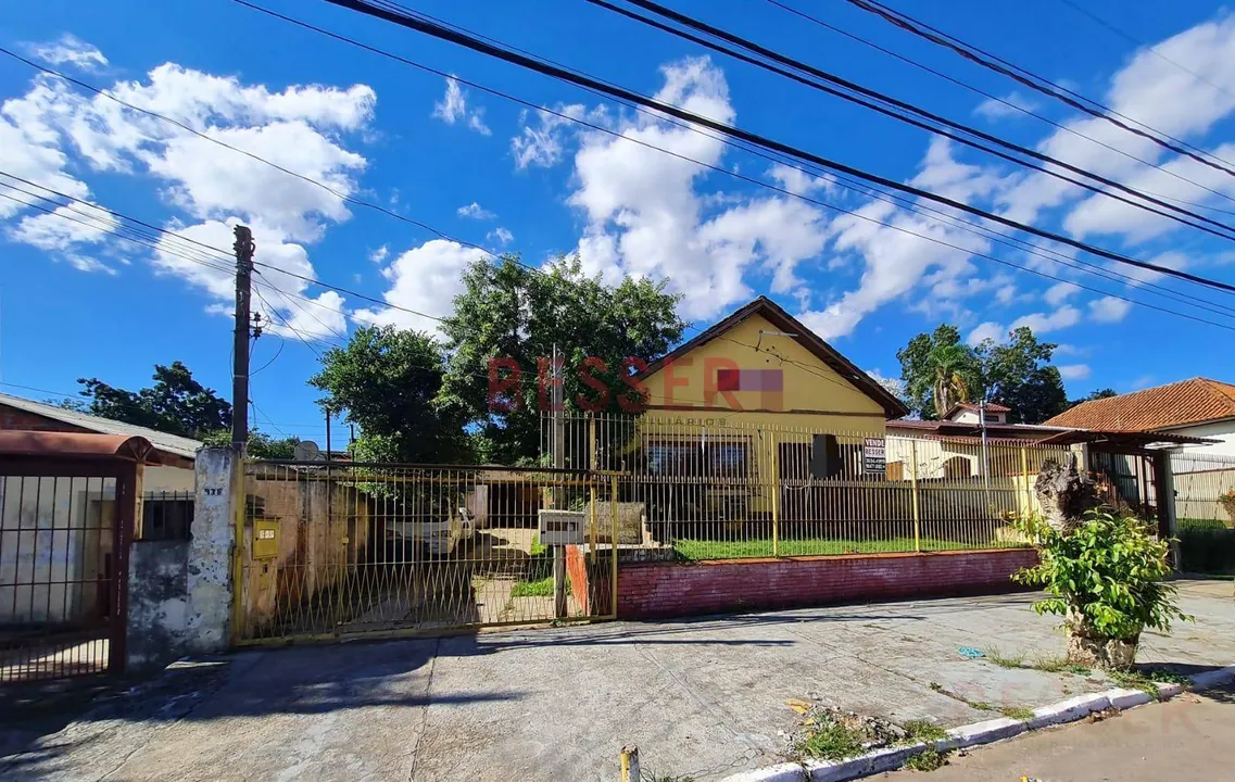 Casa na Rua Soledade, 950, Centro em Esteio, por R$ 636.000 - Viva Real