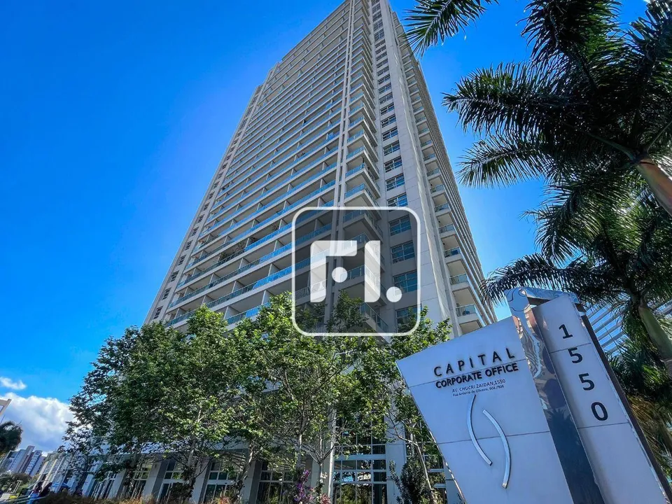 Sala Comercial na Avenida Doutor Chucri Zaidan, 1550, Vila Cordeiro em ...