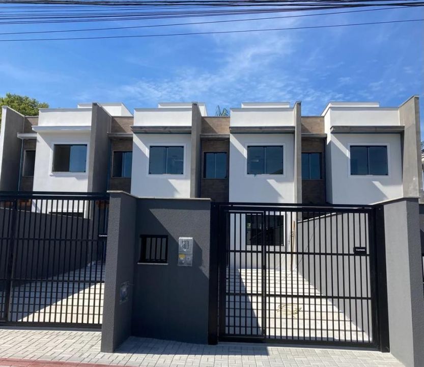 Sobrado 97 m² em Bom Retiro em Joinville, por R$ 580.000 - Viva Real