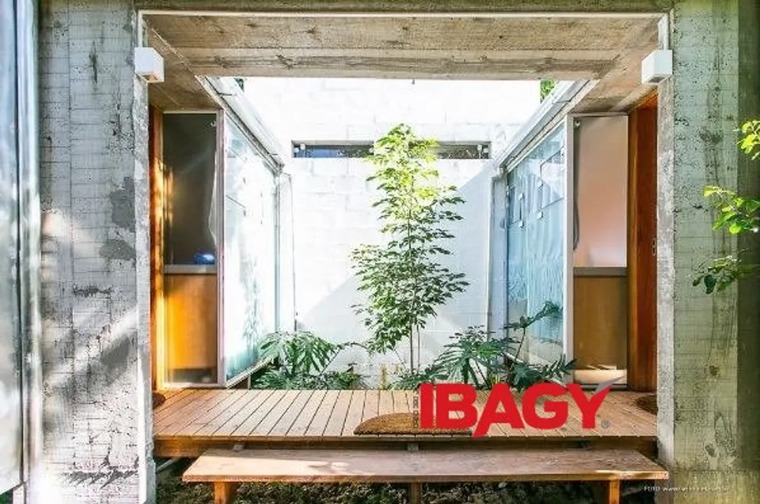 Kitnet na Rua Cubatá, 726, Guarda do Embau Ens Brito em Palhoça, por R ...