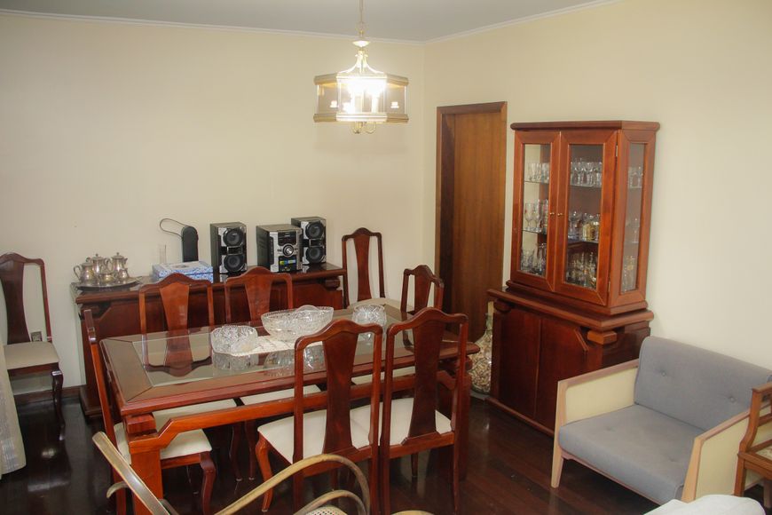 Sobrado na Rua Professor Guerreiro Lima, 733, Intercap em Porto Alegre ...