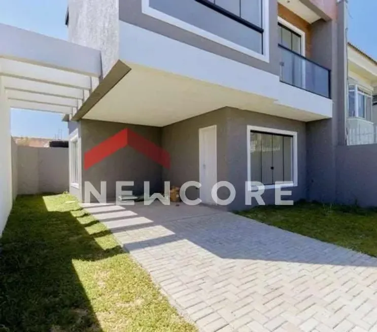 Sobrado na Rua Oswaldo de Abreu Silva, 100, Fazendinha em Curitiba, por R$ 439.560 - Viva Real