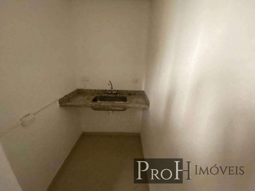 Sala Comercial na Avenida Pereira Barreto, 1395, Baeta Neves em São ...