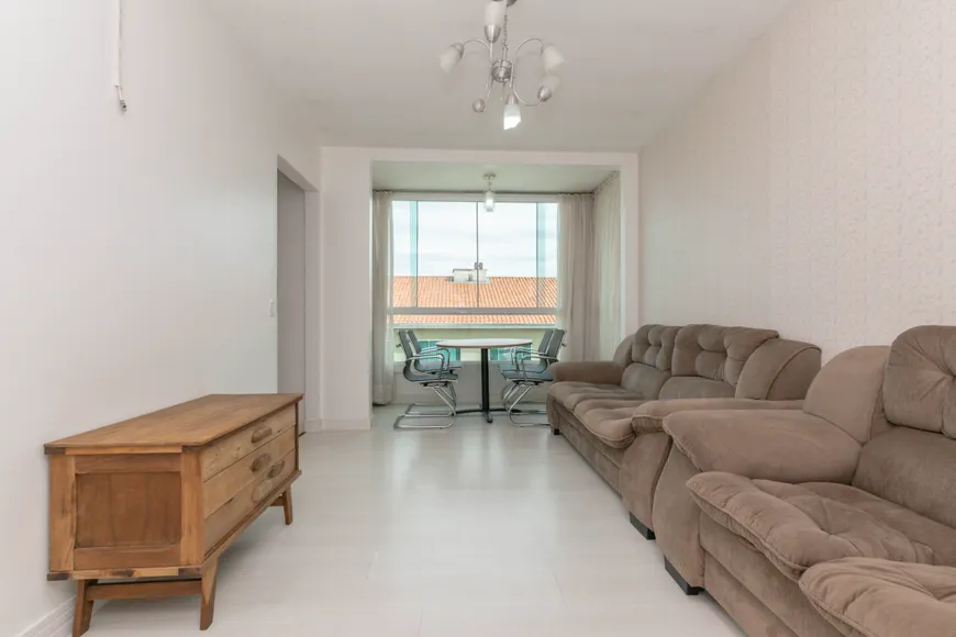 Apartamento na Avenida Londres, 327, Rio Verde em Colombo, por R$ 239. ...