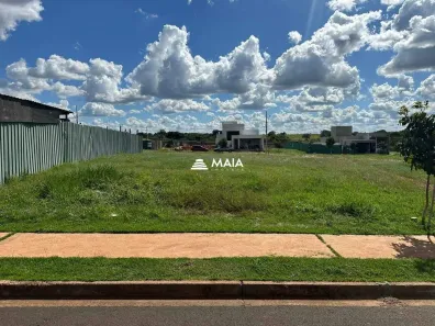 Lotes/Terrenos à venda na Avenida Sargento Roberto Carlos Patinho ...